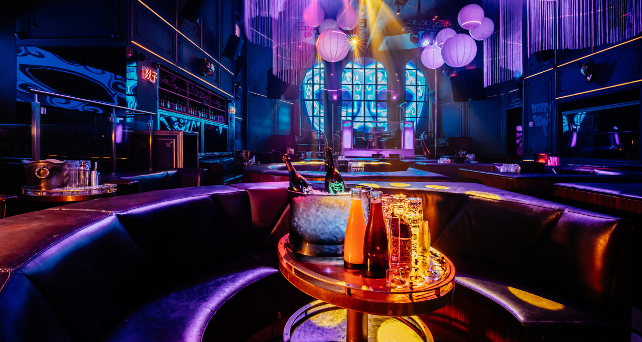 How Bottle Service at Mr Jones Miami Works [2022 GUIDE] - Discotech