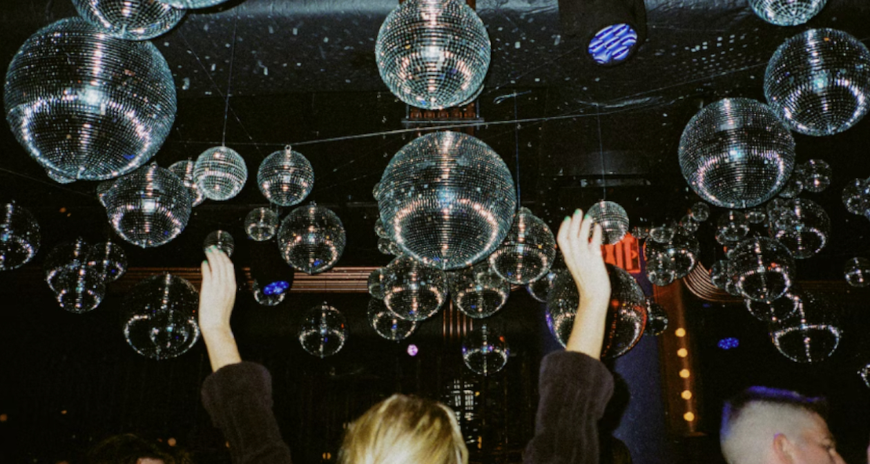 How Bottle Service at Loosie's New York Works [2023 GUIDE] - Discotech