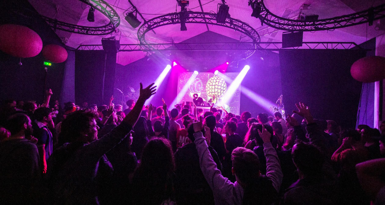 How Le hasard Ludique Paris FREE Guest List Works: FAQ & Tips - Discotech