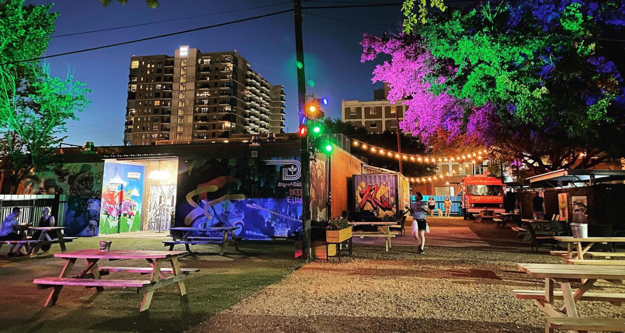 Deep Ellum Art Co - Dallas - Concert Tickets, Tour Dates, Events, Pre ...
